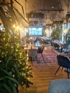 SKY BAR & RESTAURANT – GROBLE.pl